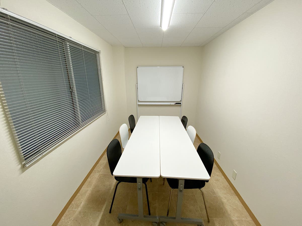 グランフロントすぐそば【大阪駅３分】《うめきた３０８》／モニター設置／Wi-Fi(光回線) ／格安／テレワーク／Web面接の写真2