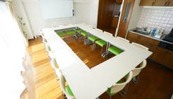 ⭐️光回線導入!⭐️<宇都宮大通り会議室>16名収容!Wi-Fi/プロジェクター/モニター無料!会議/商談/面接/テレワークの写真4