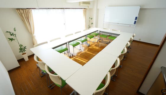 ⭐️光回線導入!⭐️<宇都宮大通り会議室>16名収容!Wi-Fi/プロジェクター/モニター無料!会議/商談/面接/テレワークの写真1