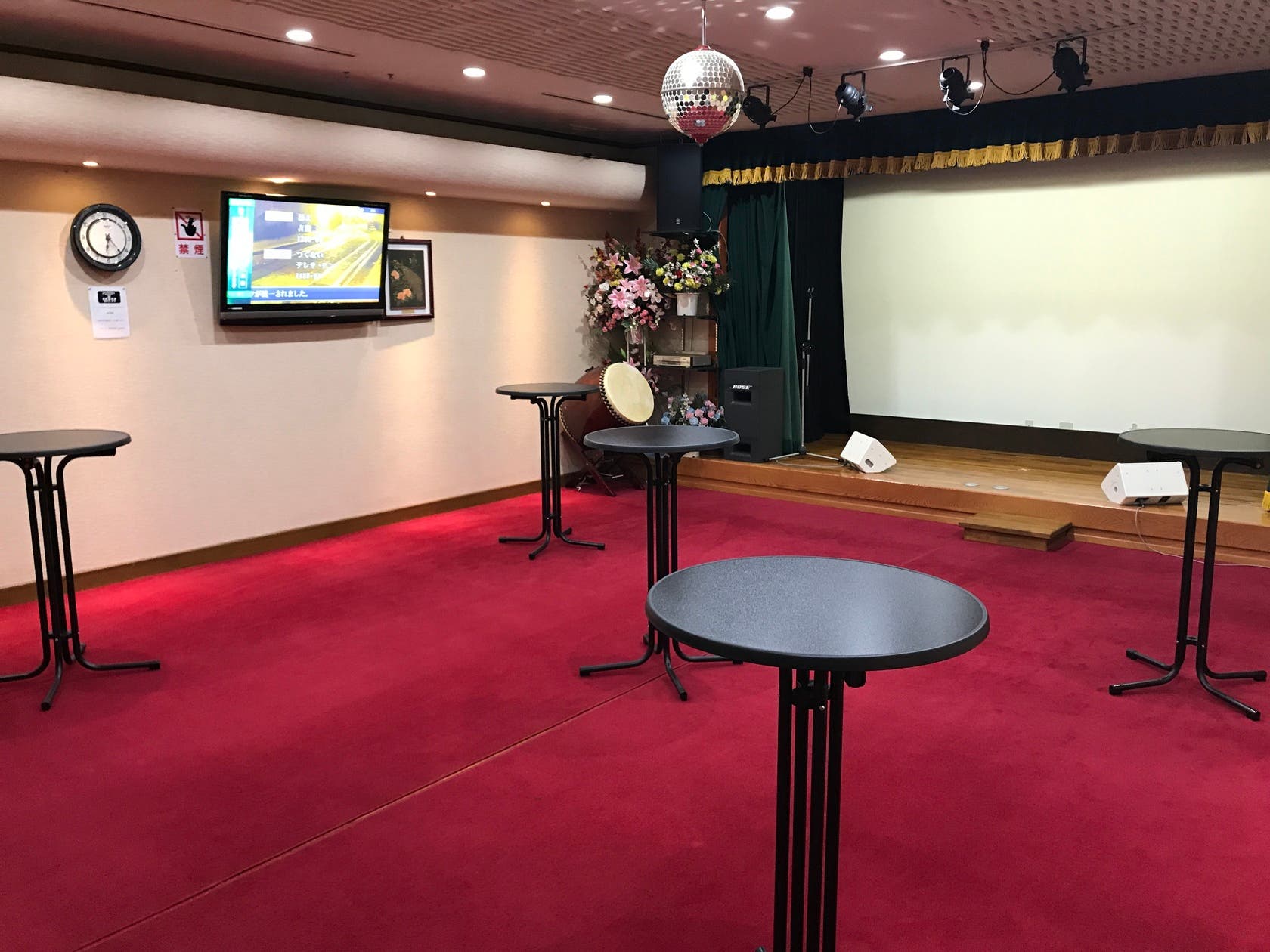 立食用テーブルの画像1