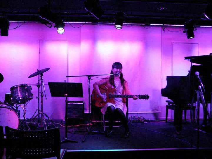 【横浜・桜木町】音響・照明設備充実！臨場感あふれるライブ空間の写真4