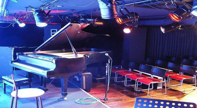 【横浜・桜木町】音響・照明設備充実！臨場感あふれるライブ空間