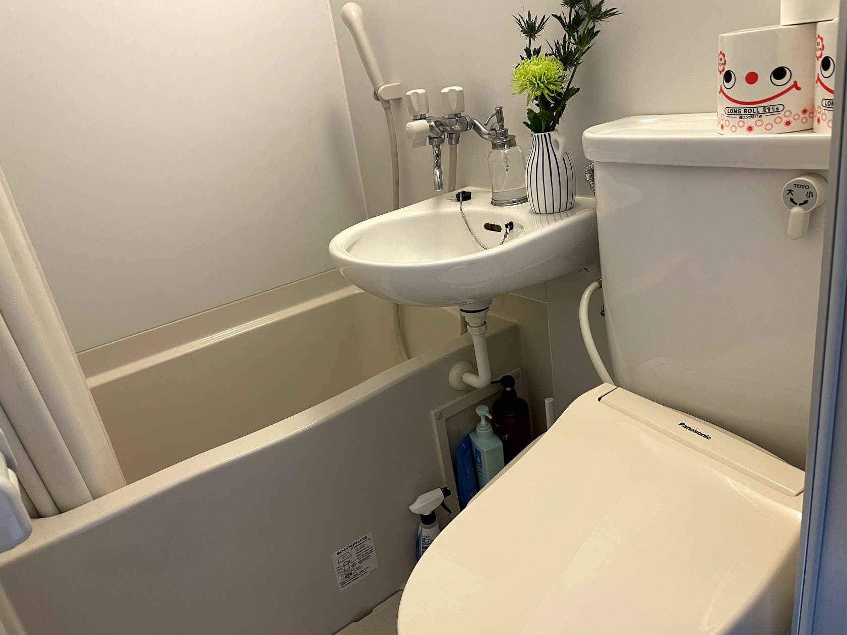 新宿D5出口すぐ 大型テレビ55型・FireTV オカムラチェア/動画スタジオ撮影/忘年会/少人数会議  【プラスペ新宿西口】の写真14