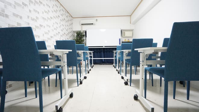 <シルク会議室>駅近🚃Wi-Fi📶プロジェクター🎥モニター🖥会議/商談/テレワーク/Zoom/作業場所/自習の写真3