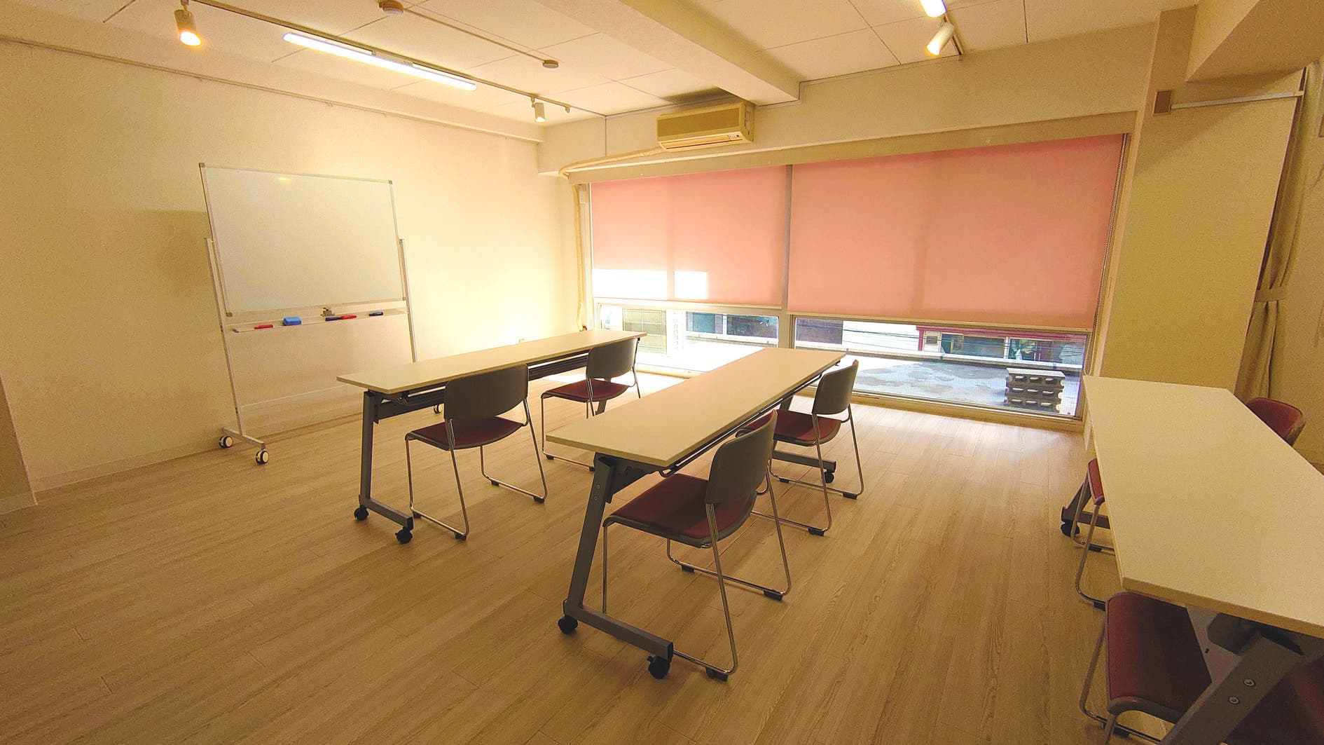駅から徒歩3分の好立地！ スタジオ・スクール利用、会議等に。の写真8