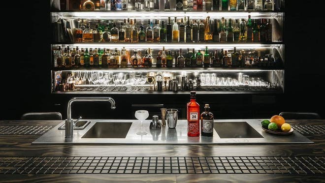 駅から3分! ワインスクールなどにぴったり。早い時間の貸切パーティーにもぜひ。の写真3