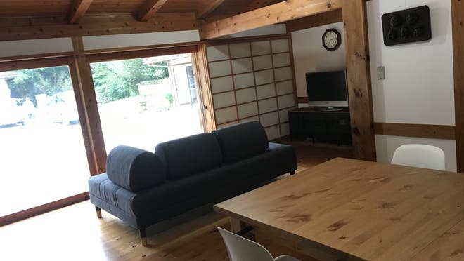 広すぎる庭のある山の中の平家の写真8