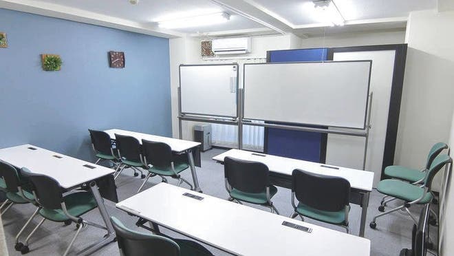 【コミノバ東新宿】東新宿駅徒歩1分♪55インチモニター設置、24H利用可能 最大12名!の写真1