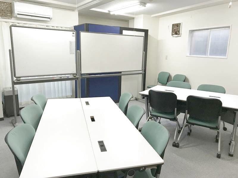 【コミノバ東新宿】東新宿駅徒歩1分♪55インチモニター設置、24H利用可能 最大12名！の写真4