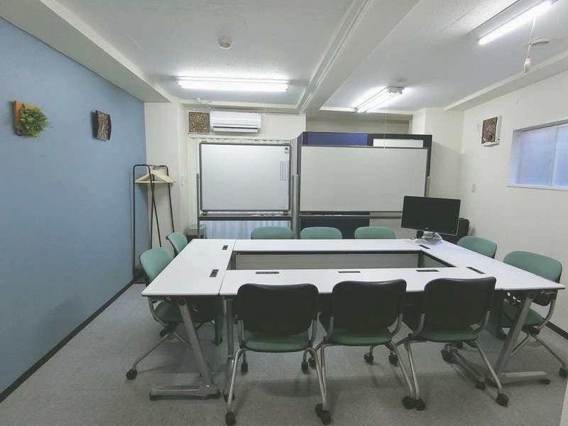 【コミノバ東新宿】東新宿駅徒歩1分♪55インチモニター設置、24H利用可能 最大12名！の写真5