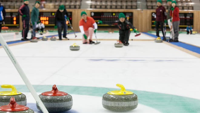 【軽井沢】カーリング場でビジネス研修&チームビルディング・社内運動会利用はいかが?の写真4