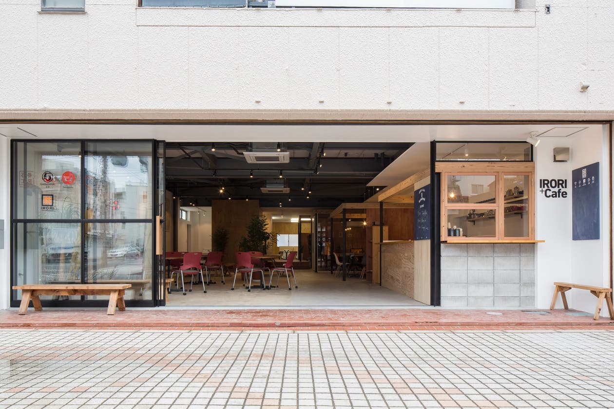 【石巻】カフェスタンド併設の複合ホールの写真7