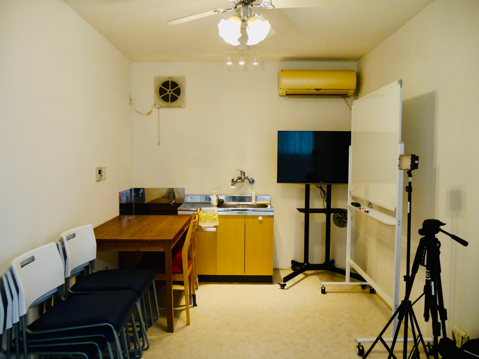 【1Fスタジオ】鏡ｱﾘ明るい1階路面｜トレーニング・ヨガ・ダンス・会議・WS・撮影に！の写真4