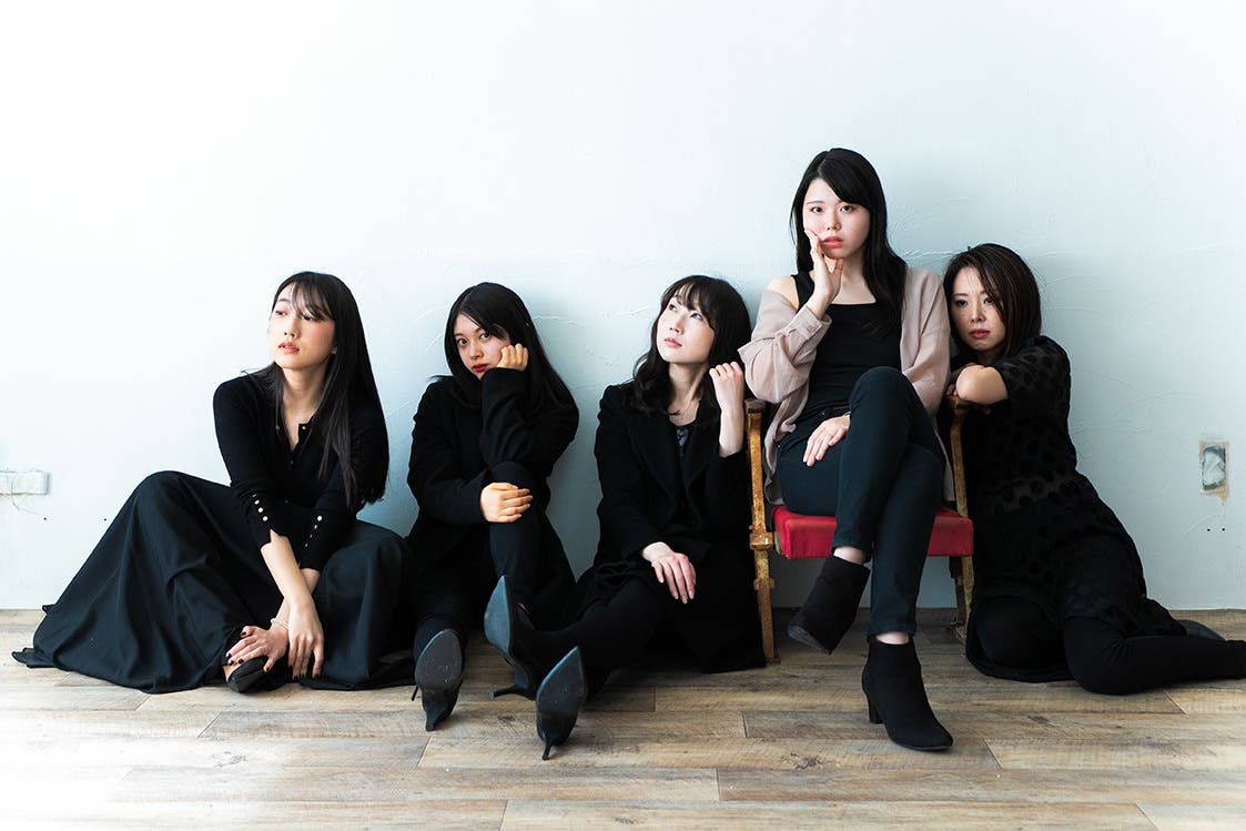 アパレル、ポートレート撮影のスタジオ。の写真3