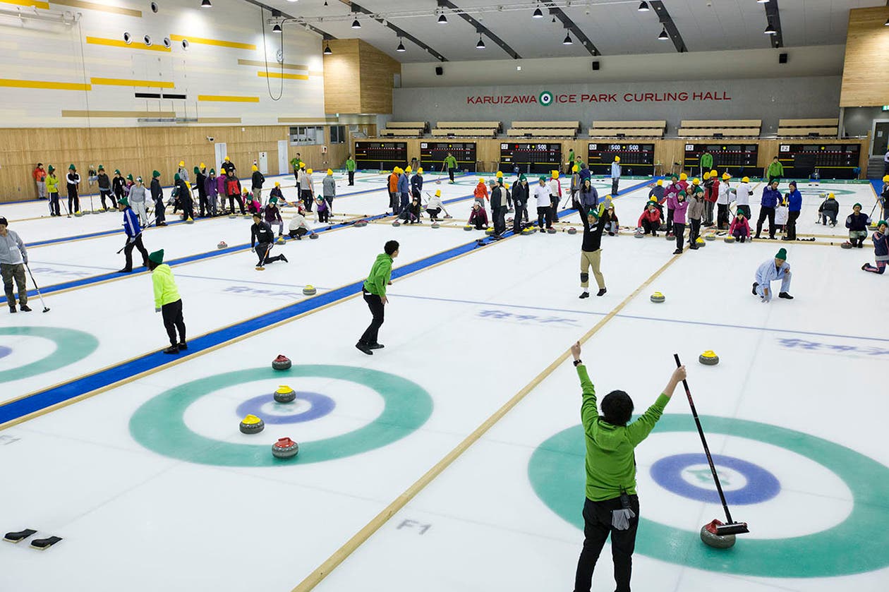 【軽井沢】カーリング場でビジネス研修&チームビルディング・社内運動会利用はいかが？の写真9