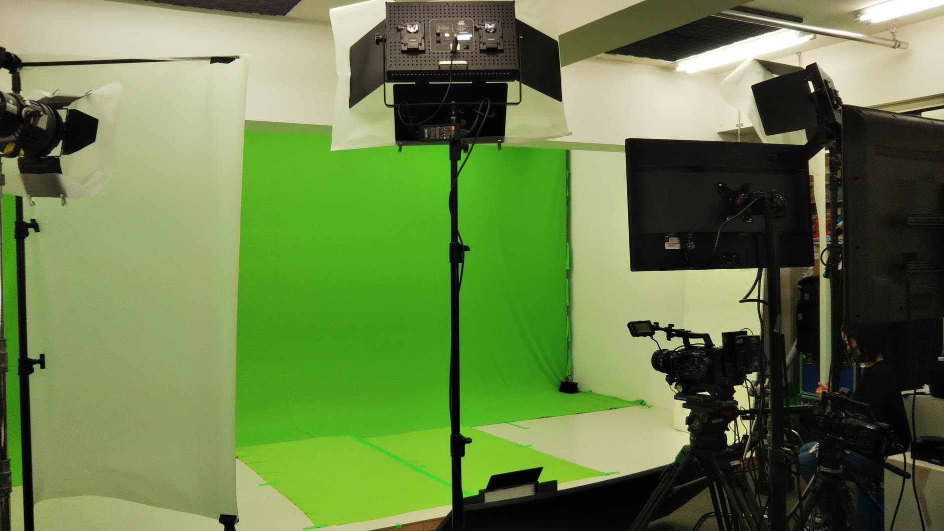 【四ッ谷】【白ホリ・グリーンバック・屋上】【50型モニター無料】【生配信・人物撮影・セミナー配信・物撮りに最適】の写真18