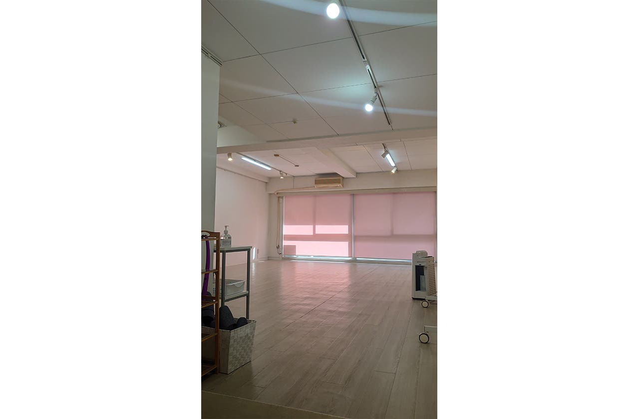 駅から徒歩3分の好立地！ スタジオ・スクール利用、会議等に。の写真4