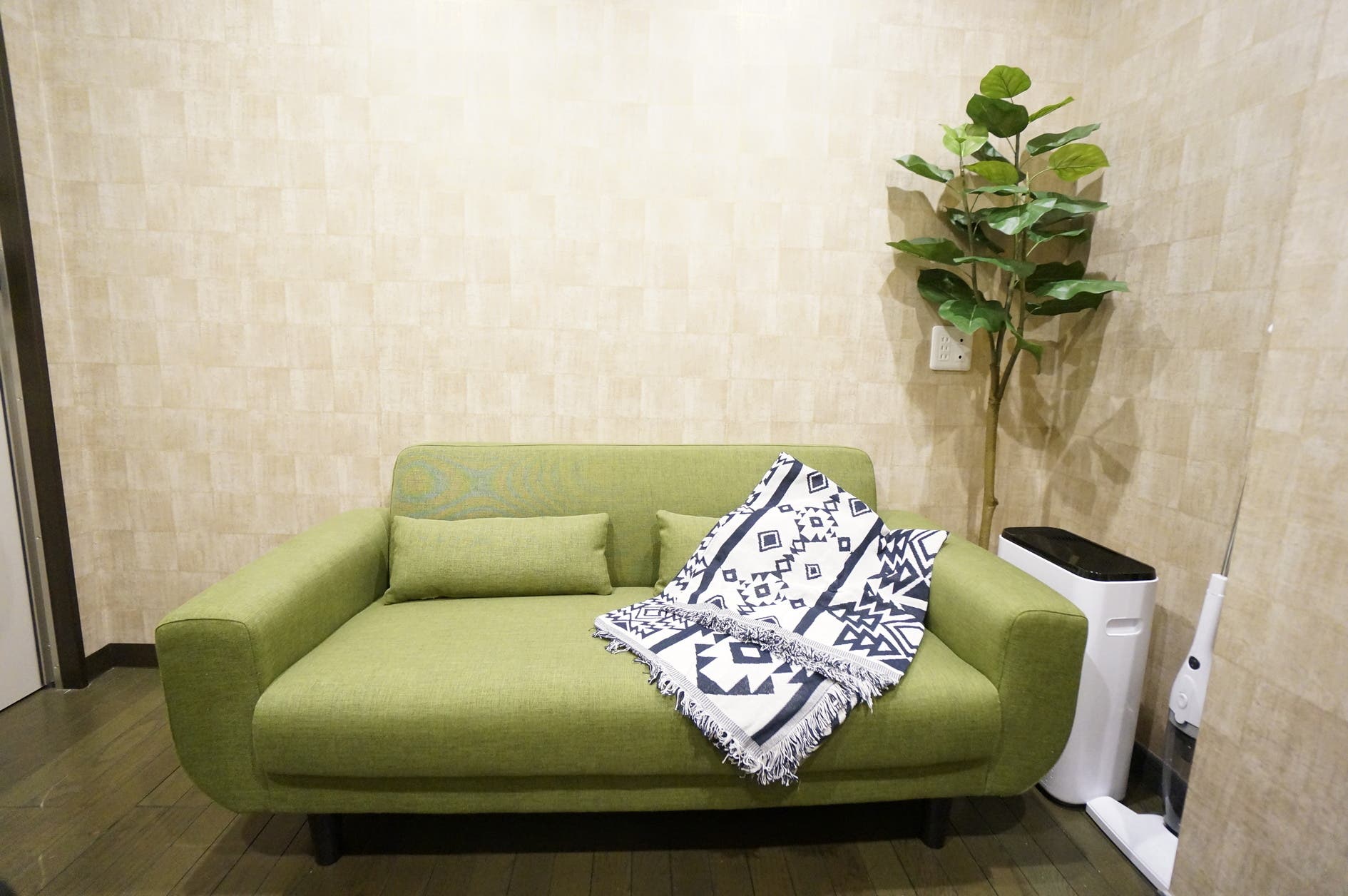 ＜大国町ミニマルオフィス＞完全個室✨モニター🖥️Wi-Fi📶テレワーク/Web会議,面接/会議/打ち合わせの写真6