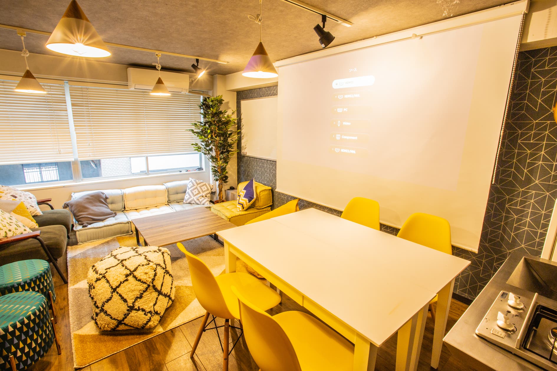 《LVB銀座東》新富町徒歩40秒/最大12名/キッチン付会議室/パーティスペース/無料Wifiテレワーク/スマホ撮影ライトの写真7