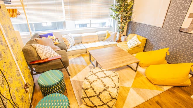 《LVB銀座東》新富町徒歩40秒/最大12名/キッチン付会議室/パーティスペース/無料Wifiテレワーク/スマホ撮影ライトの写真9