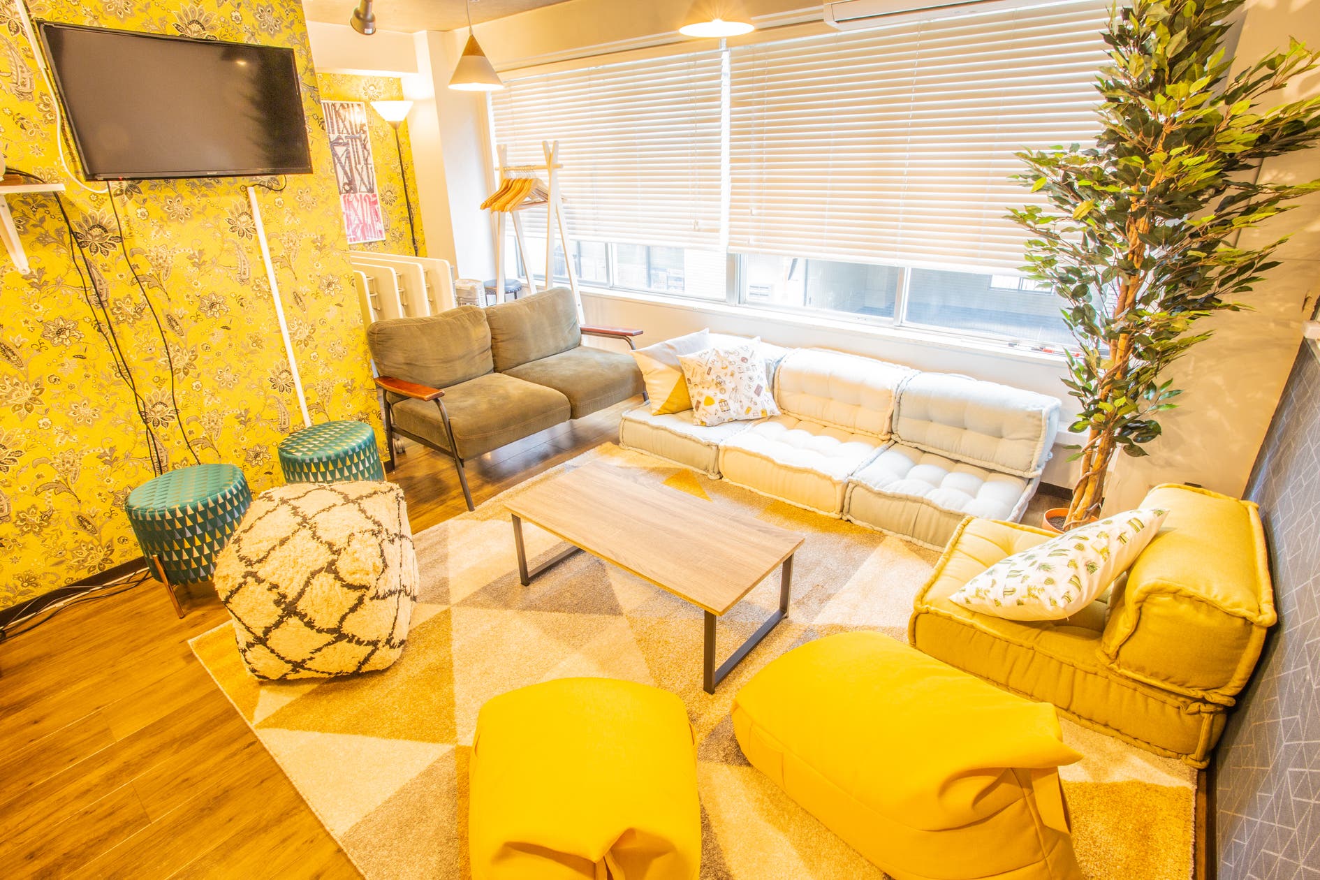 《LVB銀座東》新富町徒歩40秒/最大12名/キッチン付会議室/パーティスペース/無料Wifiテレワーク/スマホ撮影ライトの写真10