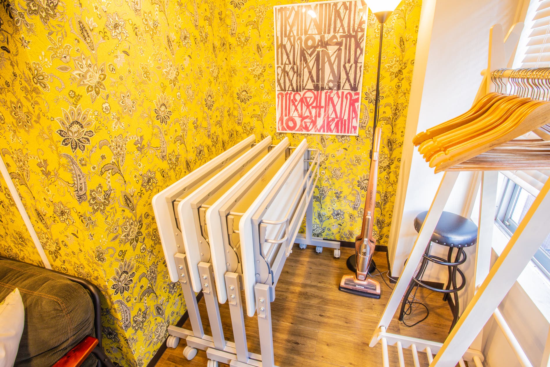 《LVB銀座東》新富町徒歩40秒/最大12名/キッチン付会議室/パーティスペース/無料Wifiテレワーク/スマホ撮影ライトの写真11