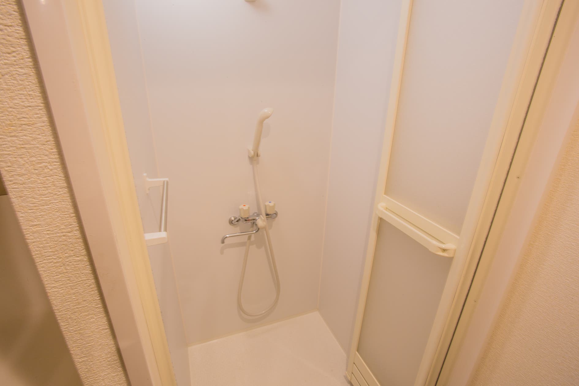 《LVB銀座東》新富町徒歩40秒/最大12名/キッチン付会議室/パーティスペース/無料Wifiテレワーク/スマホ撮影ライトの写真20