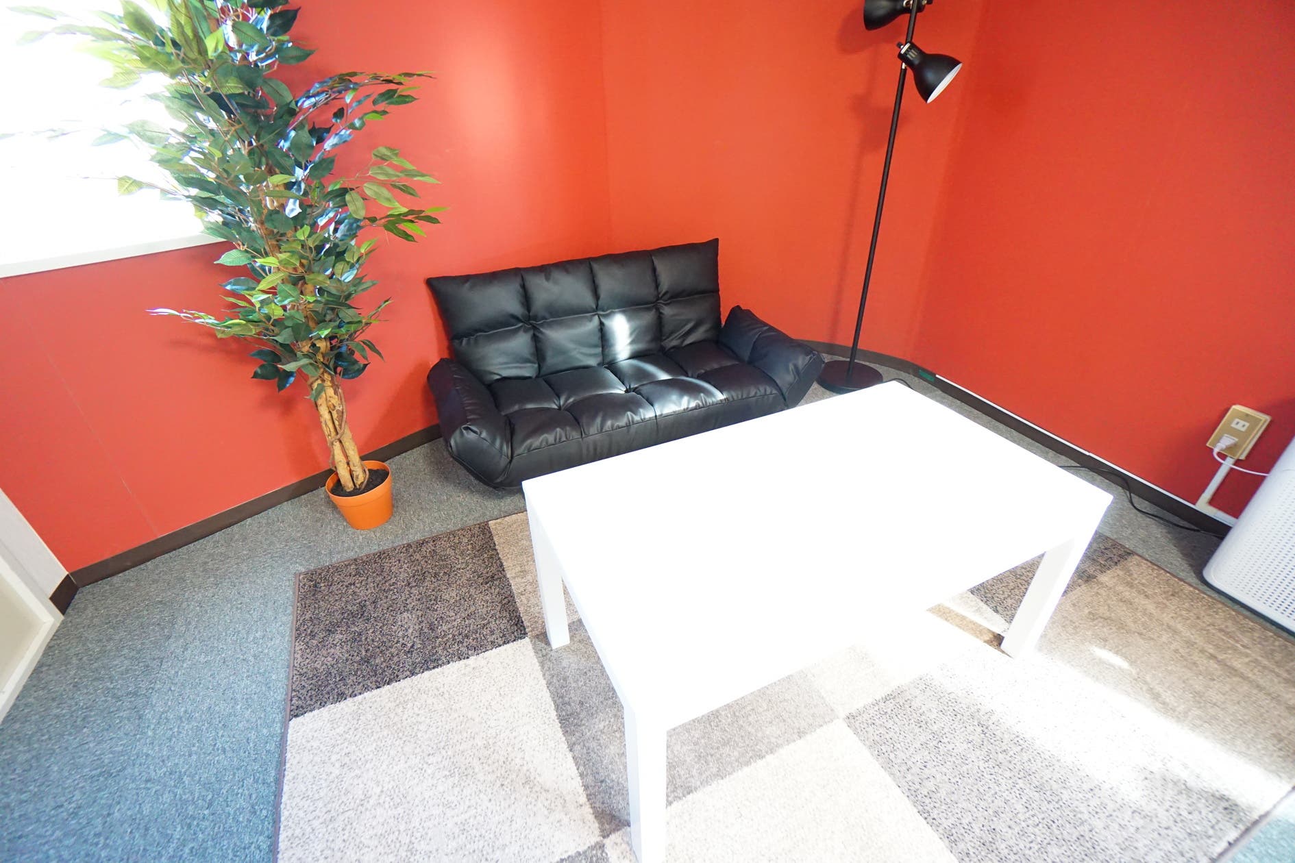 ＜柏ミニマルオフィス＞完全個室✨モニター🖥️Wi-Fi📶テレワーク/Web会議,面接/会議/打ち合わせ/自習の写真6