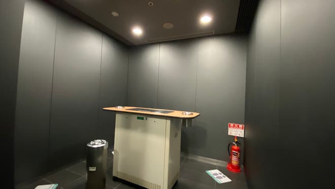 《東京会議室 中野セントラルパークカンファレンス ルーム1》室内からは外に植栽された木々がみえる人気会場の写真17