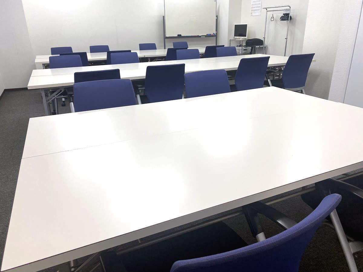 【リニューアル前まで1時間当たり500円割引中！】三宮貸し会議室　プロジェクター wifi グリーンバックも無料！ライブ配信可能の写真6