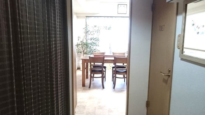 ハワイアン風インテリアのスペース。テレワーク、打合せ、自然光での撮影やワークショップに最適。JR西船橋2分【アティナカルチャー】の写真7