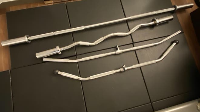 【六本木駅徒歩2分】パーソナルトレーナー注目!女性専用レンタルジム〈パワーラック/スミス/壁面鏡他〉水1人1本サービス有の写真3