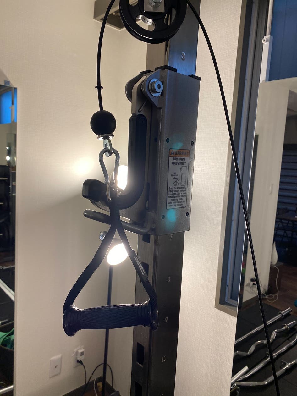 【六本木駅徒歩2分】パーソナルトレーナー注目！女性専用レンタルジム〈パワーラック/スミス/壁面鏡他〉水1人1本サービス有の写真17