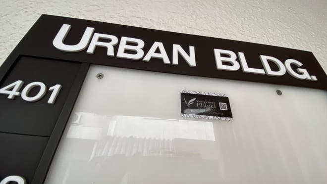 【六本木駅徒歩2分】パーソナルトレーナー注目!女性専用レンタルジム〈パワーラック/スミス/壁面鏡他〉水1人1本サービス有の写真27