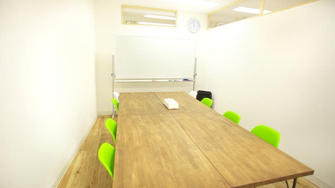 横浜駅東口徒歩7分コワーキングスペース「ヨコハマホップ」会議室 大の写真2