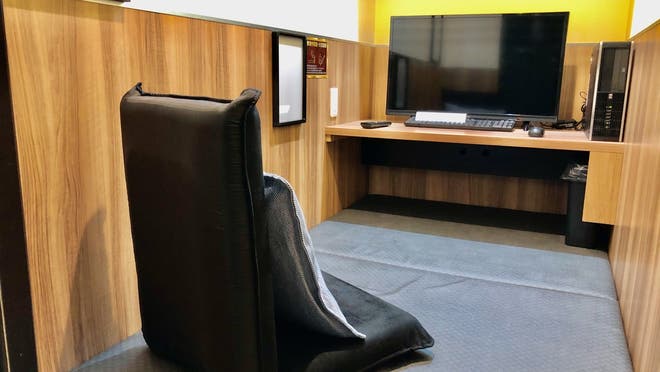 鍵付き完全個室のコワーキングスペース・個室タイプ(貸切スペース)の写真1