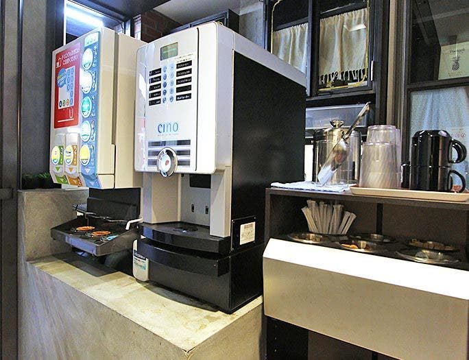 【心斎橋駅徒歩3分】無料ドリンクバーありのミーティングルーム！完全個室で集中作業。テレワーク／ZOOM会議に♪フードのご注文可能の写真5