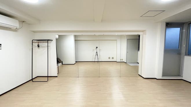 ✨広島パルコ徒歩1分✨ダンス、ヨガ、トレーニング、バレエ、演劇などの練習に最適!大型鏡、Bluetoothスピーカー完備!の写真2