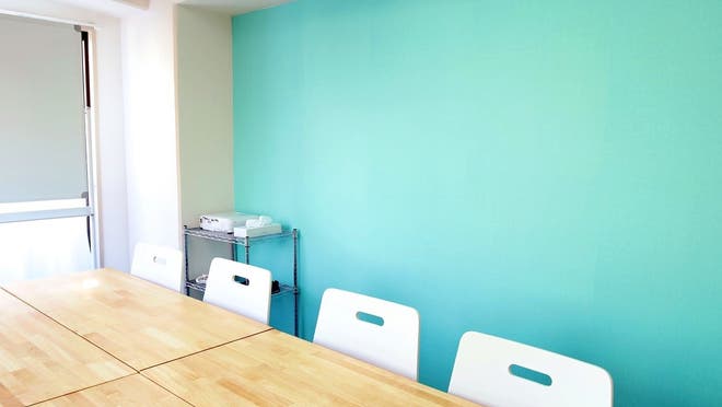 <新宿三丁目駅E1出口徒歩20秒>高速光回線/会議・カラー診断・撮影(自然光あり)等/軽飲食可/靴で利用【みらいスペース新宿Ⅱ】の写真5