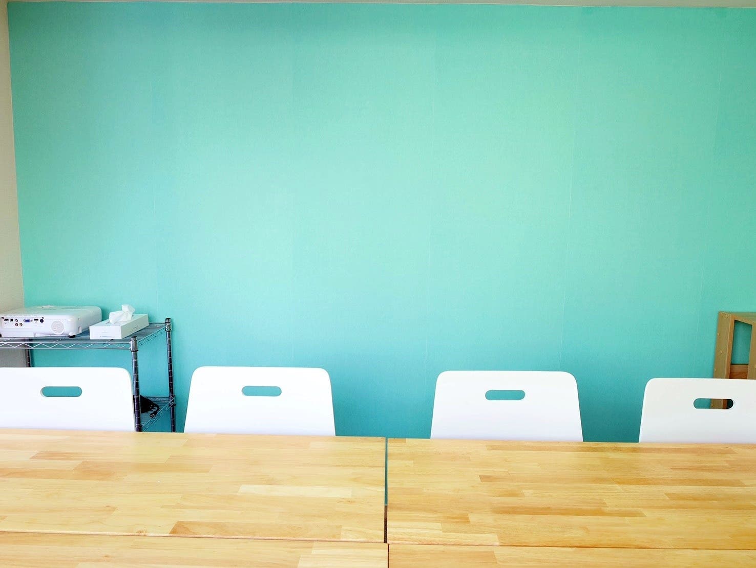 <新宿三丁目駅E1出口徒歩20秒>高速光回線/会議・カラー診断・撮影(自然光あり)等/軽飲食可/靴で利用【みらいスペース新宿Ⅱ】の写真8