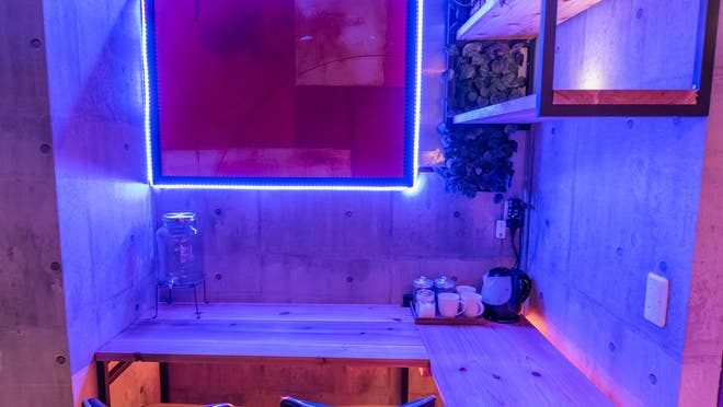 中野【大人の空間】大迫力!巨大スクリーンで映画、PS4、ダーツが楽しめる、超オシャレな空間です!の写真13