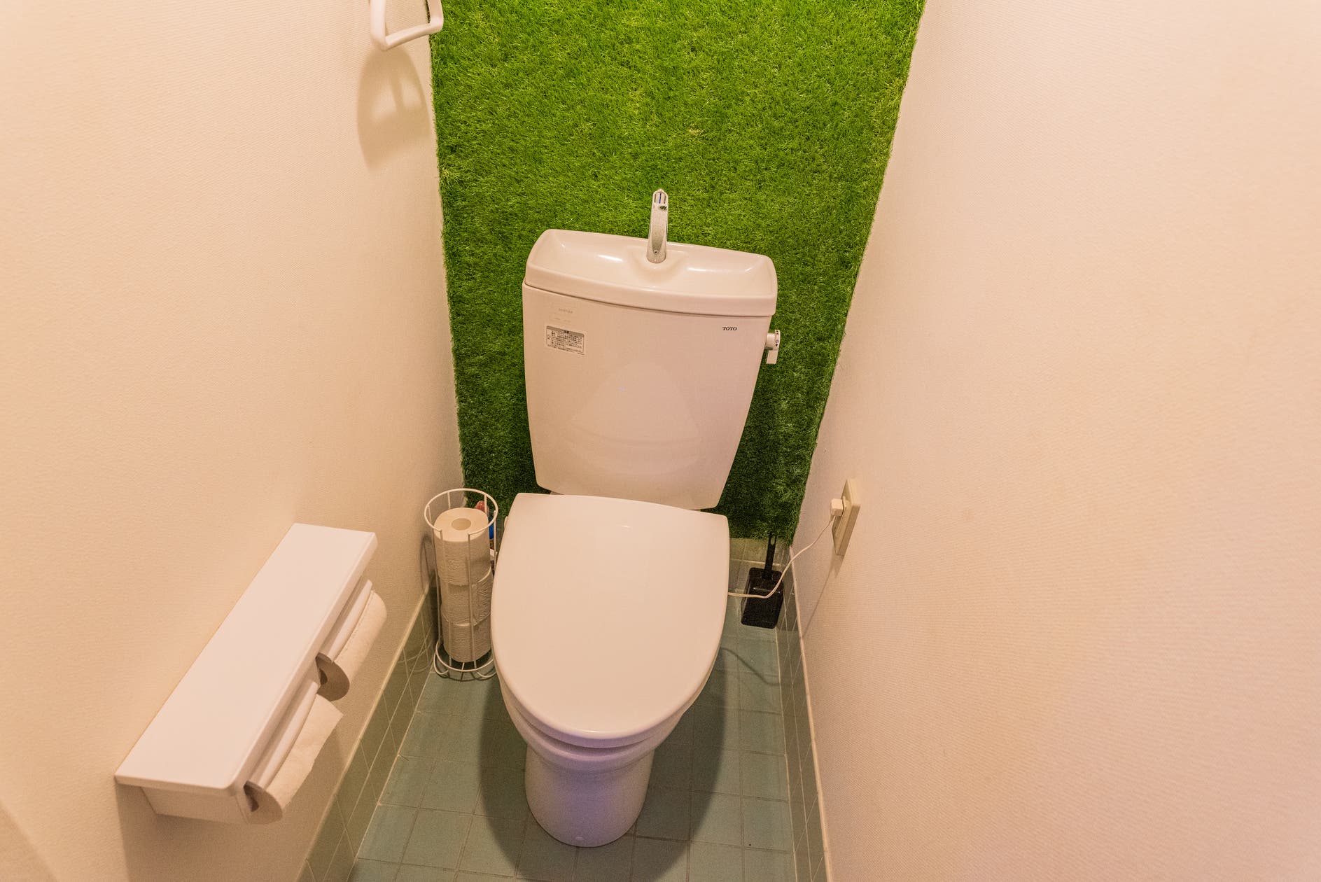 中野【大人の空間】大迫力！巨大スクリーンで映画、PS4、ダーツが楽しめる、超オシャレな空間です！の写真18