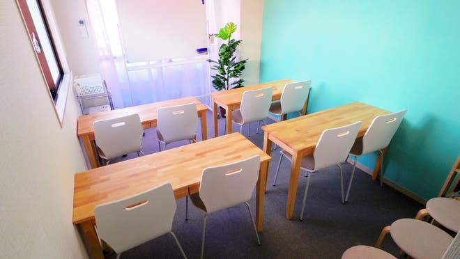 <新宿三丁目駅E1出口徒歩20秒>高速光回線/会議・カラー診断・撮影(自然光あり)等/軽飲食可/靴で利用【みらいスペース新宿Ⅱ】の写真11