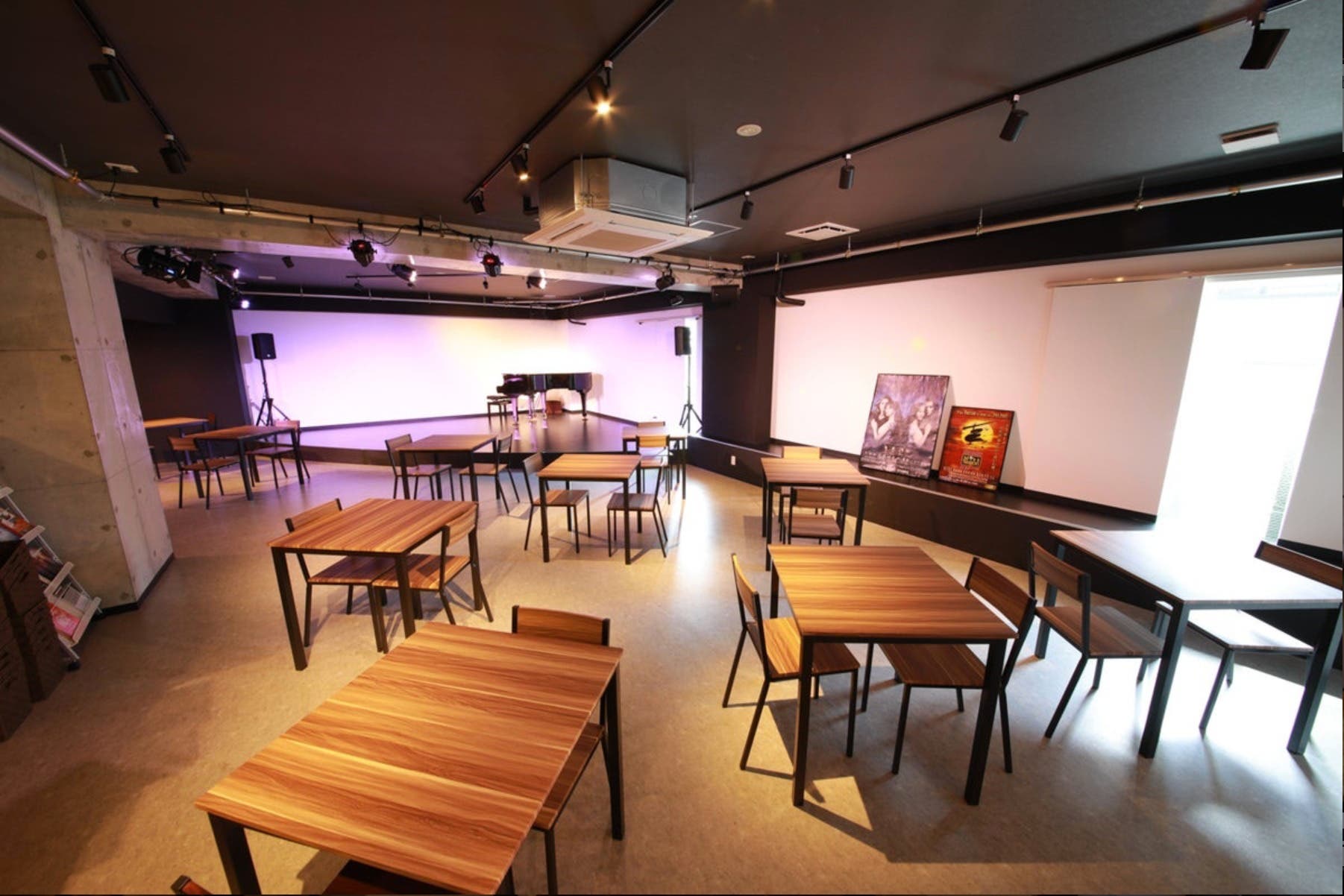 【ショーレストラン貸切】ステージ/グランドピアノ/音響照明/パーティー、イベント、ライブ可！【目白・椎名町】の写真10