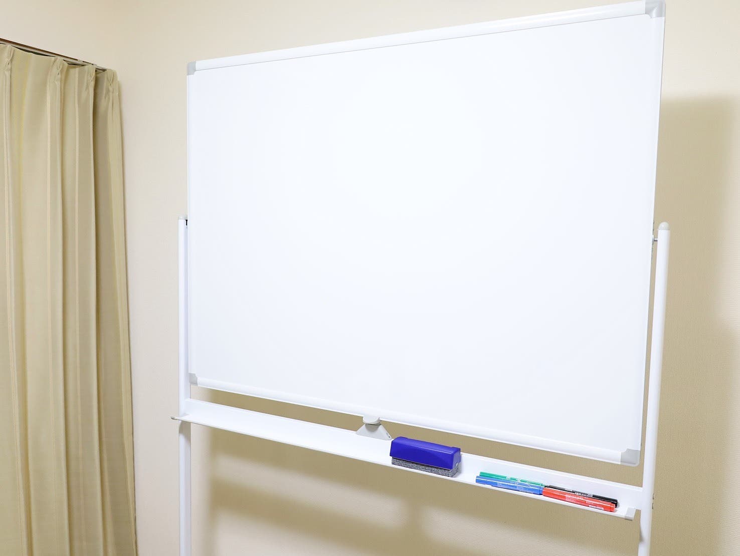 光回線【FRIENDS IX】北千住駅徒歩２分！会議、撮影、ボードゲーム、などで利用可能！WIFI、プロジェクター等無料！光回線の写真6