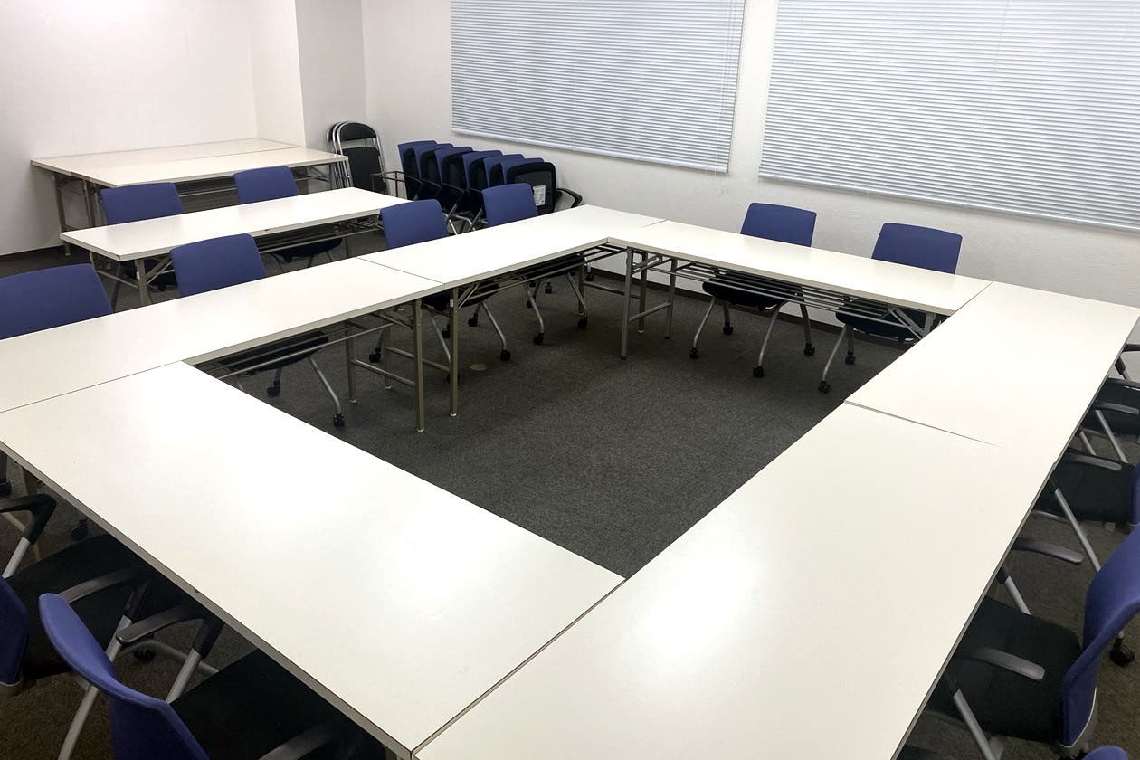 【リニューアル前まで1時間当たり500円割引中！】三宮貸し会議室　プロジェクター wifi グリーンバックも無料！ライブ配信可能の写真7