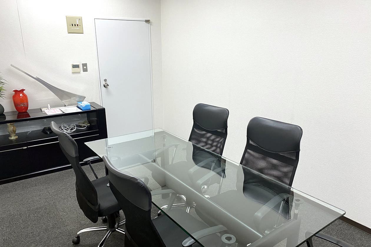 アクリルバーテーション設置、wifi無料、高級感あり！商談、契約、面接、会議に最適！の写真2