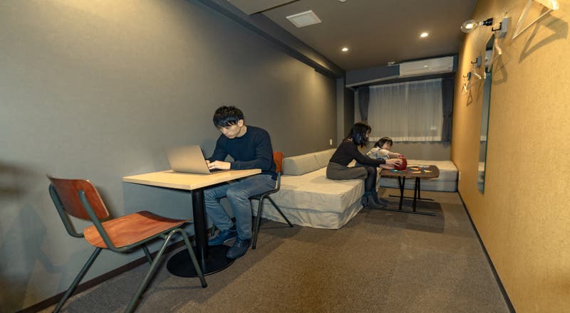 LINNAS【プライベートワークスペース】少し広めのお部屋でゆっくり1人でお仕事や2･3人でのミーティングにも！