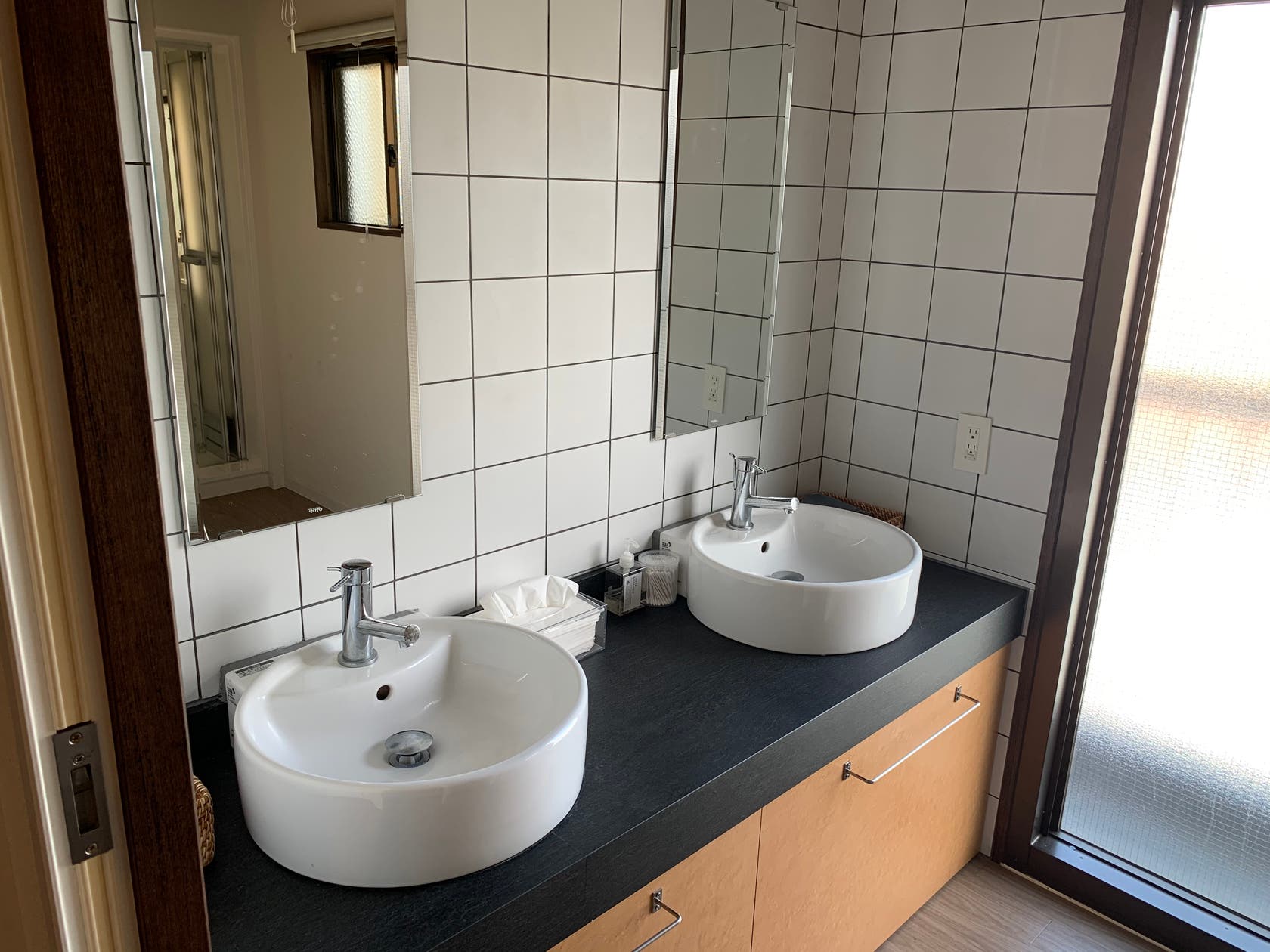 【広々100平米・屋上付】５LDKのデザイナーズ空間｜キッチン・ロケ撮影｜ArtSpaceMONNAKAの写真17