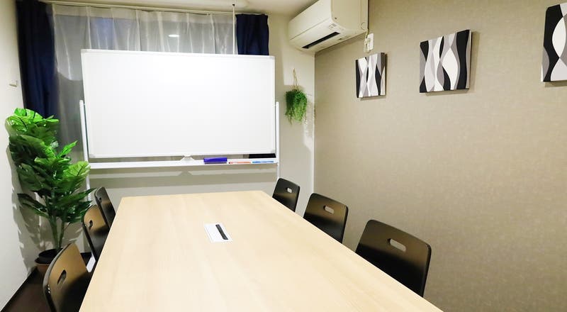 【赤羽駅徒歩圏内！8名利用可！】綺麗な室内！WiFi・プロジェクター・ホワイトボード全て無料！ふれあい貸し会議室 赤羽A